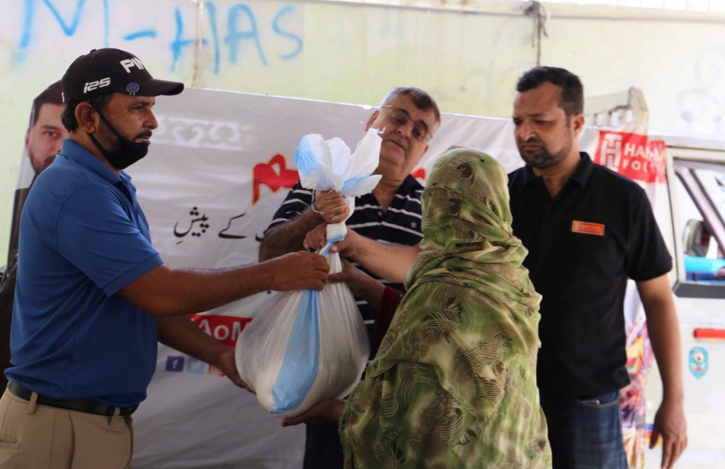 Hamid Ismail Foundation Conducted a Ration Drive in Shanti Nagar Amidst ...