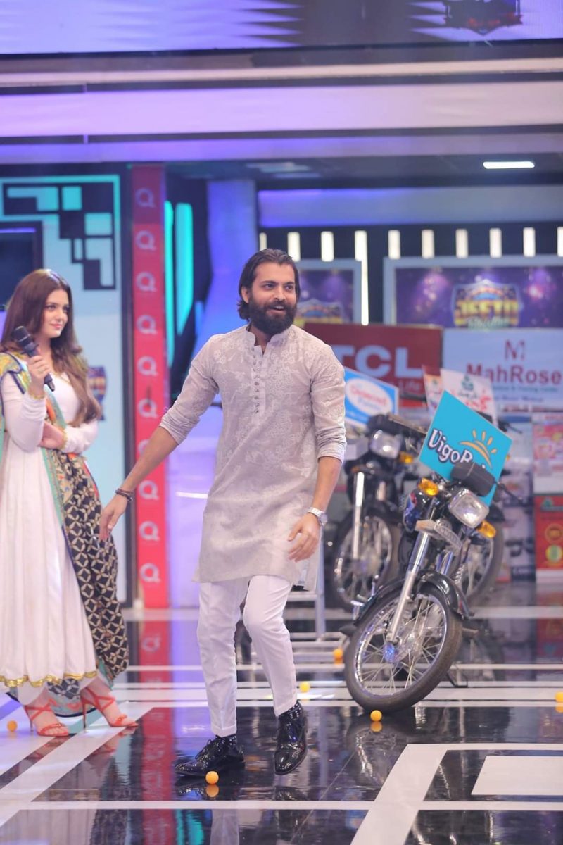 Beautiful Couple Zara Noor Abbas and Asad Siddique in Jeeto Pakistan ...