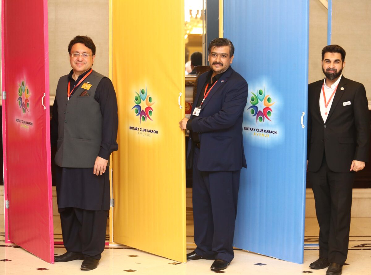 Rotary Club Karachi Avenue hosts a oath taking ceremony. – Daily The Azb