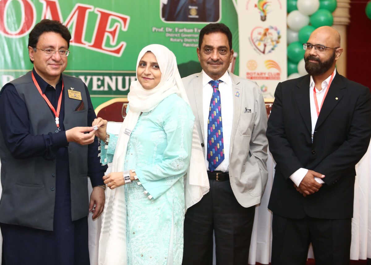 Rotary Club Karachi Avenue hosts a oath taking ceremony. – Daily The Azb
