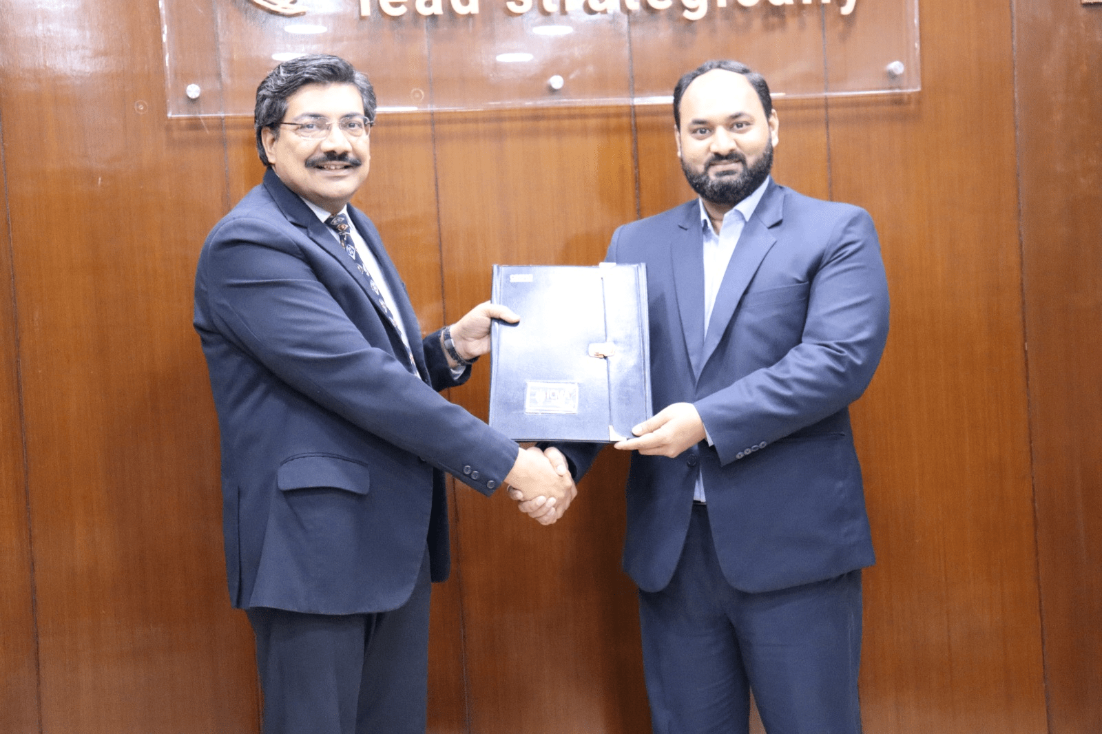 Pak-Qatar Group Signs MoU with Institute of Cost and Management ...