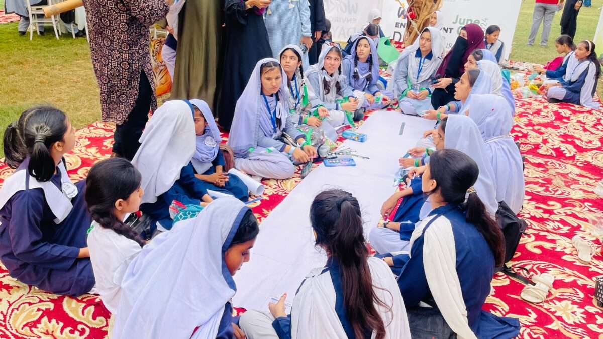 Karachi Kids Rally: Protecting Earth for Future Generations