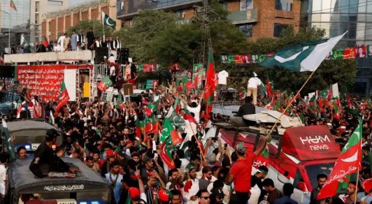 Over 1,500 PTI supporters arrested as rallies from Pakhtunkhwa head ...