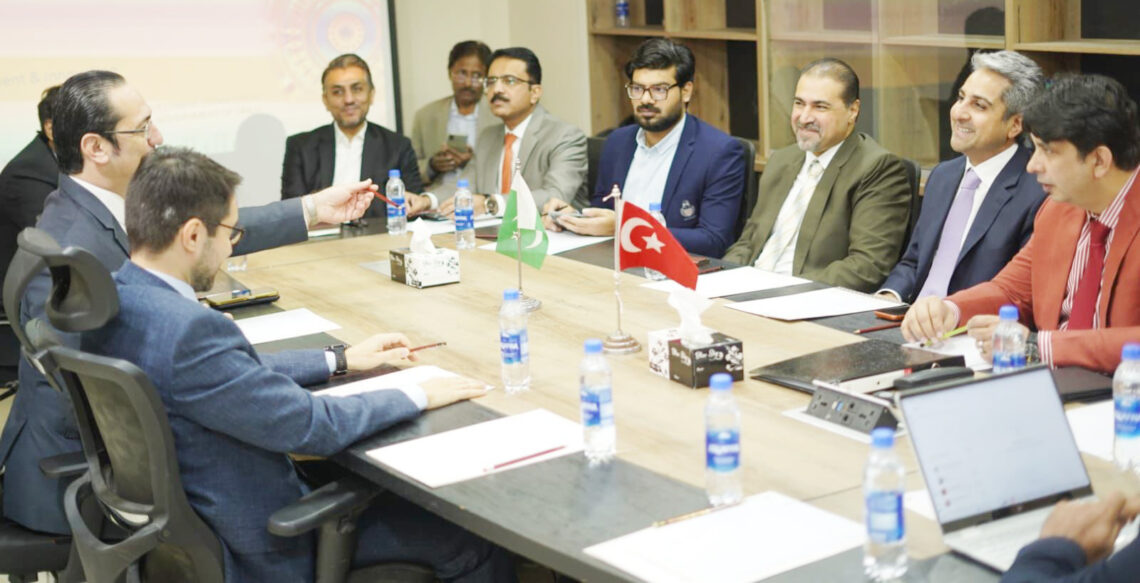 Syed Qasim Naveed Qamar met with the Consul General and Commercial ...